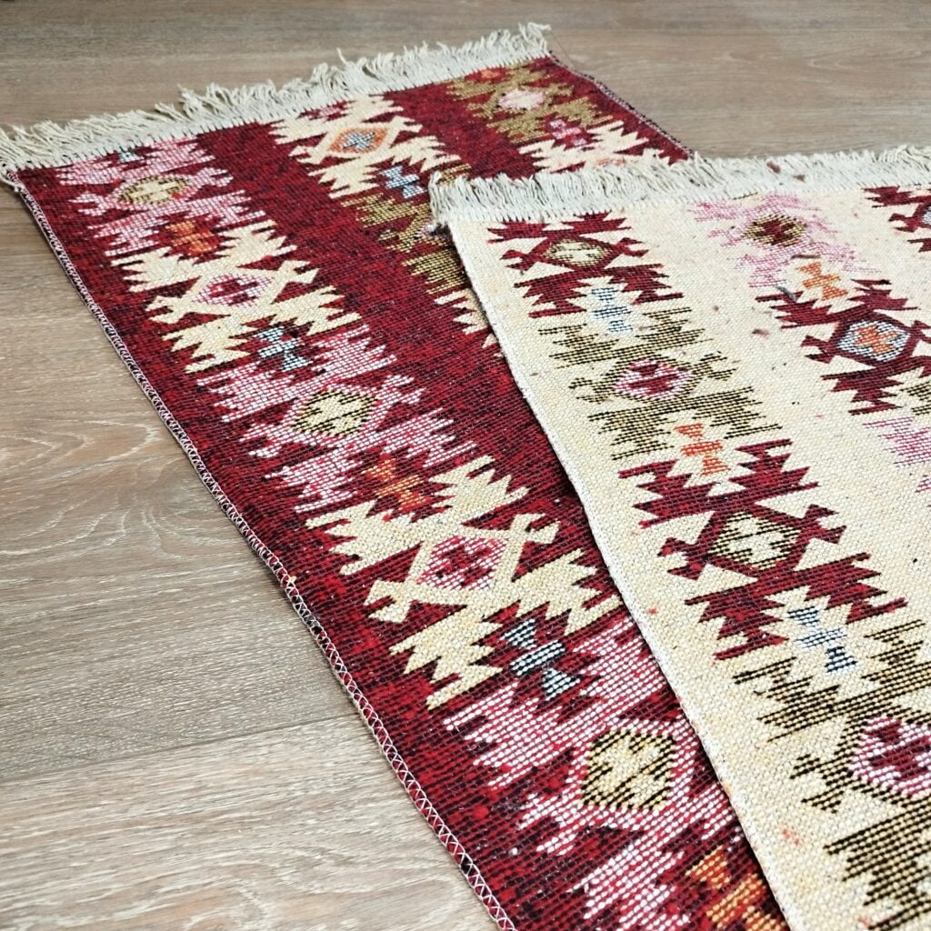 Covor traditional, dimensiunea 60x200cm Rosu si crem, model Rustic ...