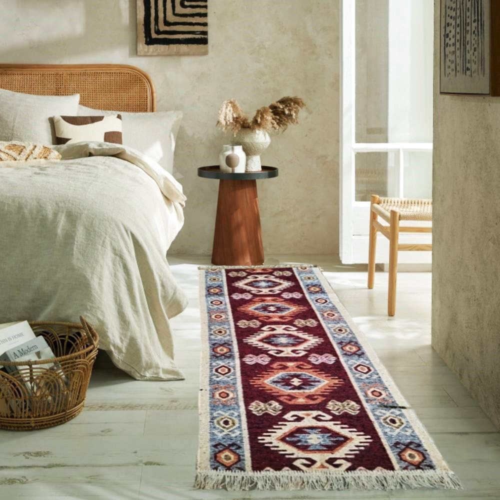 Covor traditional, dimensiunea 60x300cm Rosu si crem, model HORA ...